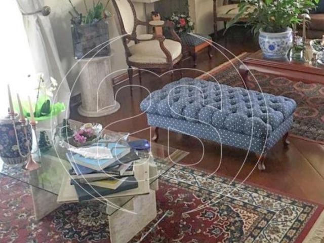 APARTAMENTO NO CAMPO BELO 4 DORMITÓRIOS 220m²