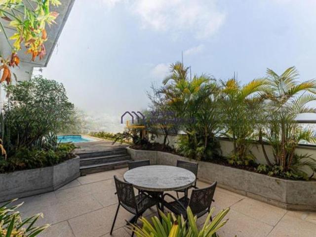 Apartamento no Campo Belo 4 Dormitórios / 2 Suítes