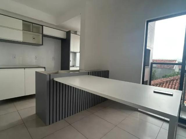 Apartamento no Campo Pequeno de 71 m² com 2 quartos