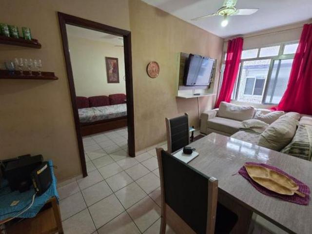 Apartamento no Canto do Forte: 1 Dormitório na Avenida Mallet