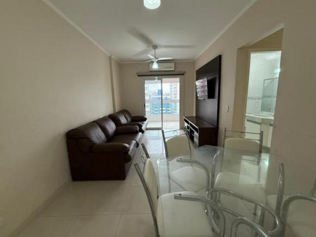 Apartamento no Canto do Forte – 200m da praia, vista mar!