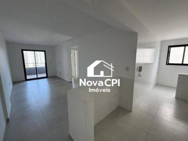Apartamento no Canto do Forte com 2 Quartos, Sacada Gourmet e Lazer Completo