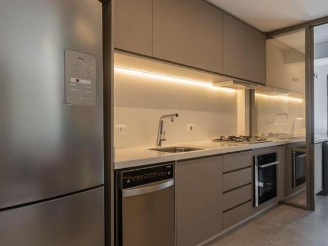 APARTAMENTO NO CABRAL, 3 QUARTOS 2 VAGAS EM CONDOMINÍO CLUBE