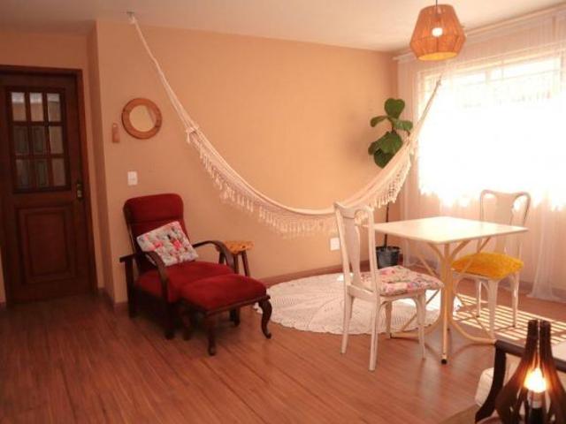 APARTAMENTO NO CABRAL | 2 QUARTOS | COM VAGA