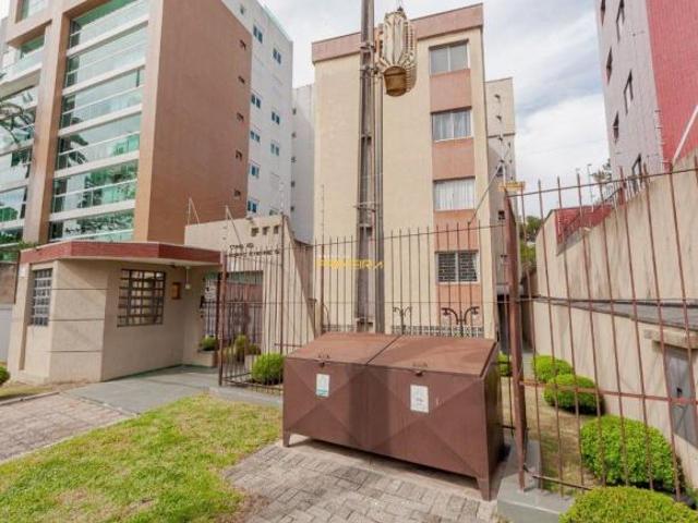 Apartamento no Cabral com 69 m², 2 quartos/1 suíte. Excelente ventilação e bem iluminado