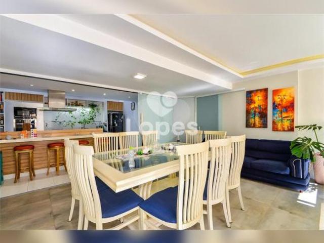 APARTAMENTO NO CENTRO — 136 m² | 4 DORMITÓRIOS | 2 VAGAS | AO LADO DA PRAÇA DA ESPANHA