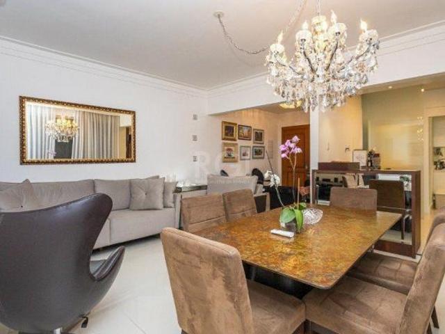 Apartamento no Centro 2 dormitórios reformado e mobiliado