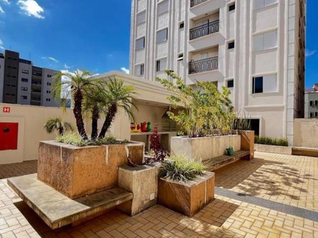 Apartamento no centro, 2 quartos, 2 vagas