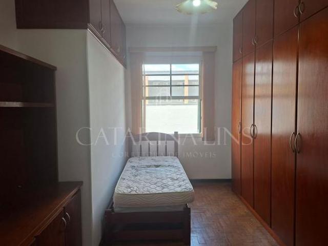 Apartamento no centro, 76m², 2 quartos — localização que resolve o dia a dia