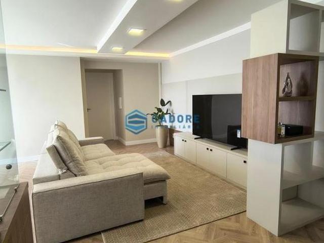 Apartamento no Centro com Três Dormitórios