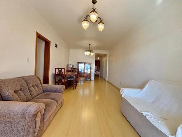 APARTAMENTO NO CENTRO COM 03 DORMITÓRIOS