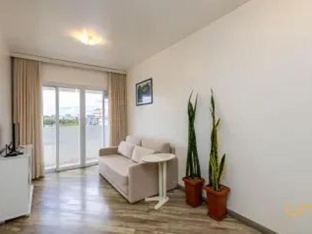Apartamento no Centro Cívico de 178 m² com 3 quartos