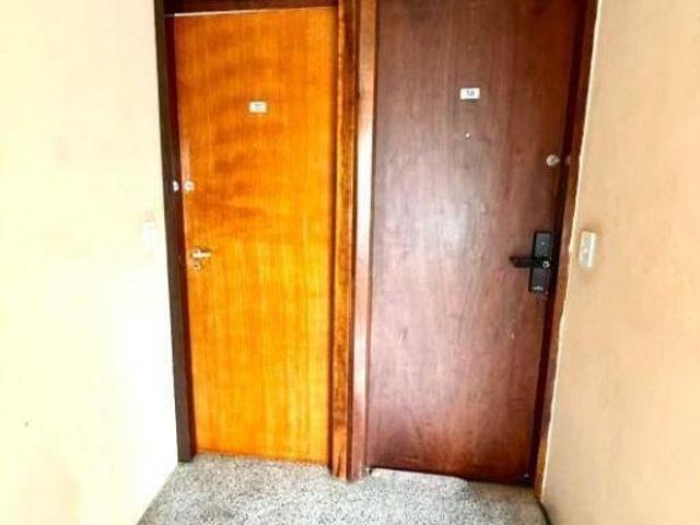Apartamento no Centro Cívico Ideal para Retrofit
