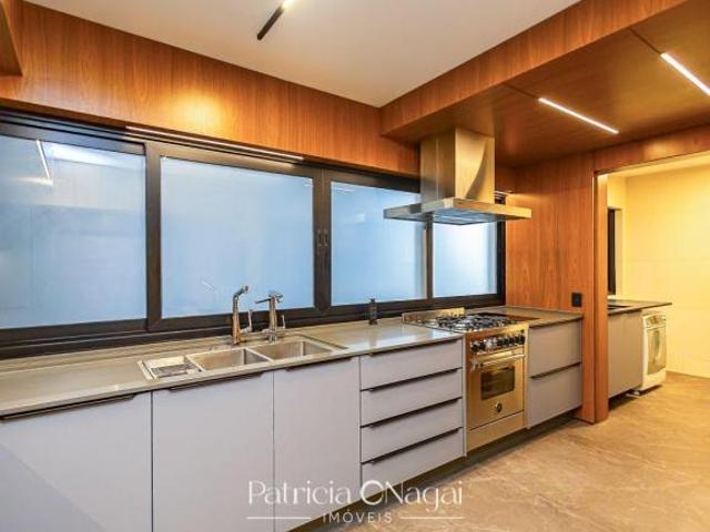 Apartamento no Centro Cívico l Face norte l Vista definitiva l Totalmente reformado l Luxo l 252m²