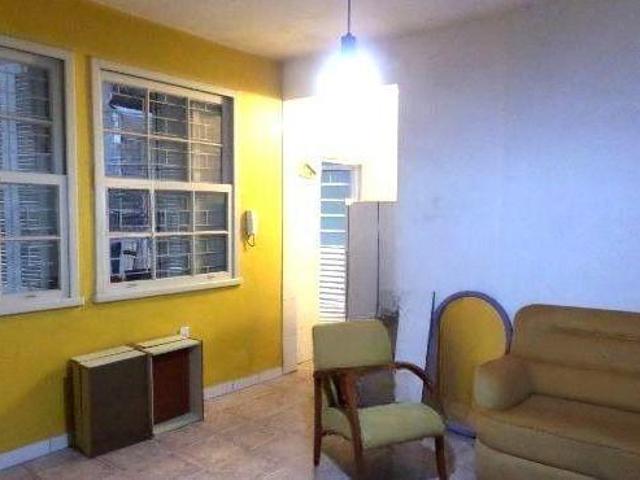 Apartamento no Centro de 1 dormitório desocupado