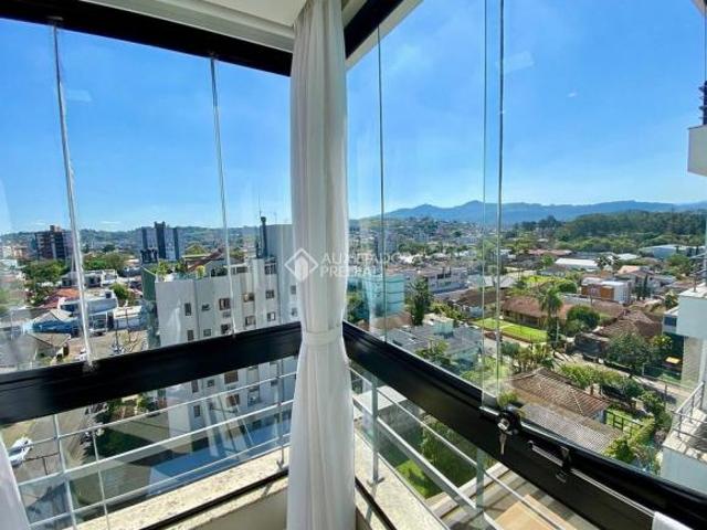 Apartamento no Centro de Campo Bom com 2 quartos