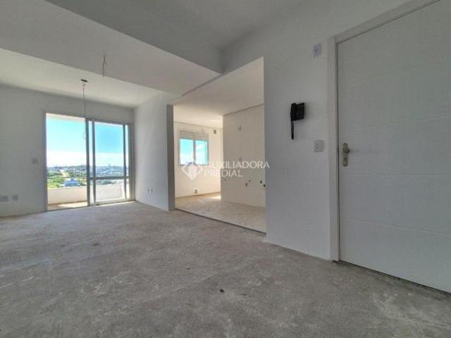 Apartamento no Centro de Campo Bom com 2 quartos sendo 1 suíte