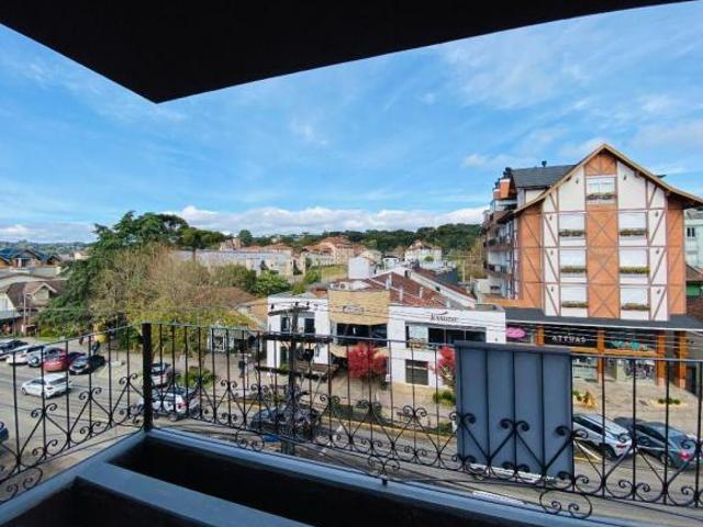APARTAMENTO NO CENTRO DE CANELA RS COM SACADA E VISTA