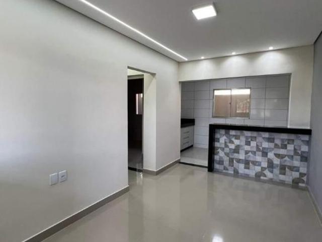 Apartamento no Centro de Capim Branco com Duas Áreas Privativas