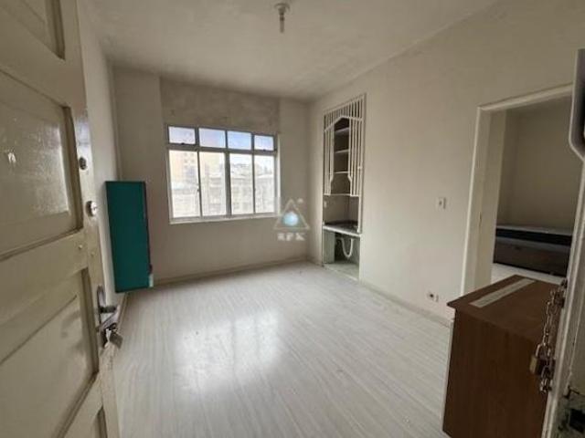 APARTAMENTO NO CENTRO DE CURITIBA