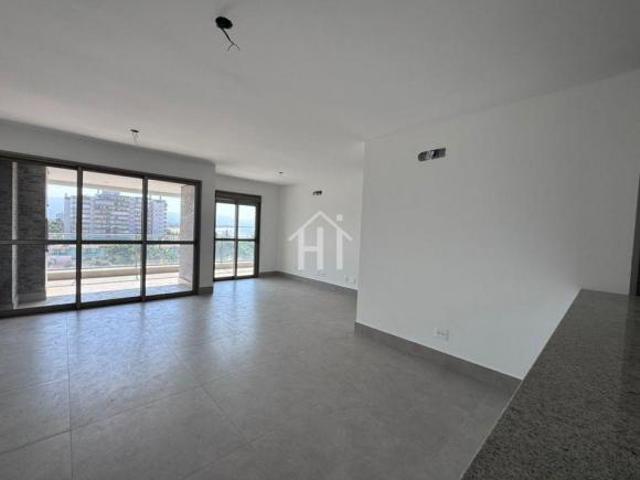 Apartamento no centro de Bertioga com vista para o mar!
