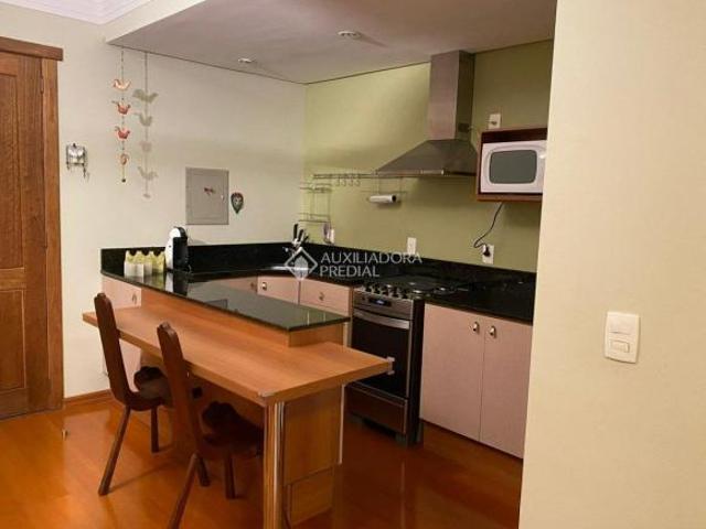 APARTAMENTO NO CENTRO DE GRAMADO