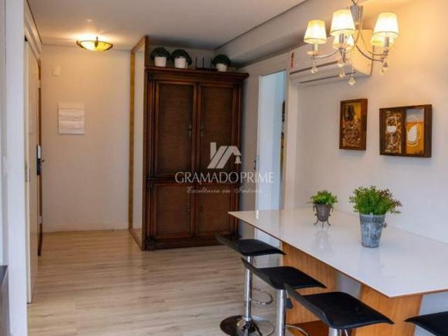 APARTAMENTO NO CENTRO DE GRAMADO