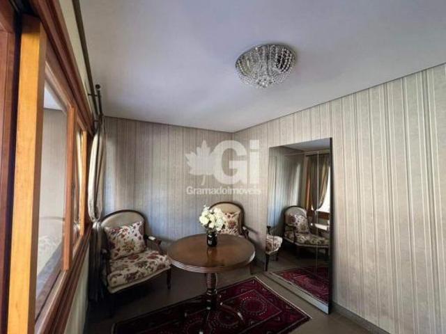 APARTAMENTO NO CENTRO DE GRAMADO