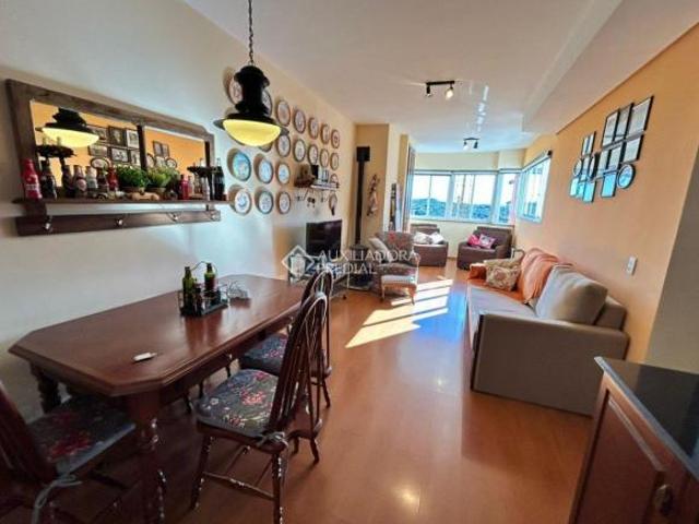 APARTAMENTO NO CENTRO DE GRAMADO