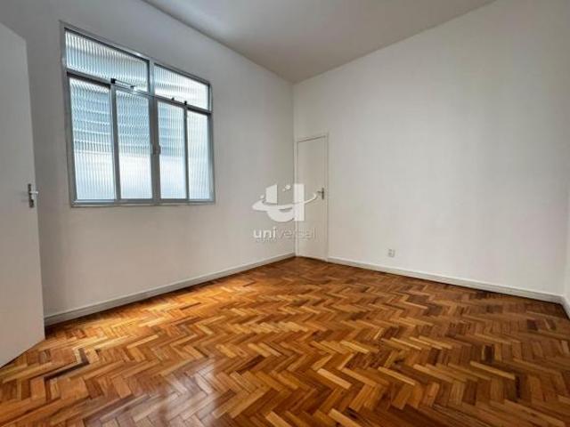 Apartamento no Centro de Juiz de Fora com 2 quartos por R$ 350.000