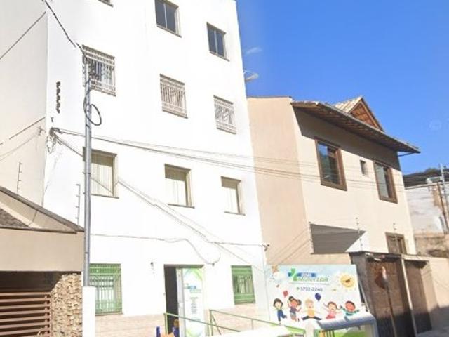 Apartamento no Centro de Muriae com 4 Quartos