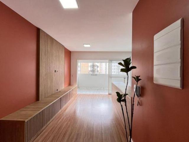 Apartamento no centro de Poços de Caldas com 2 suítes
