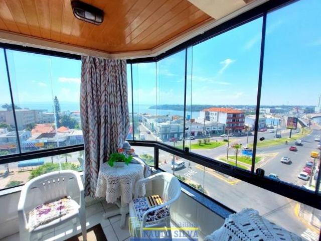 Apartamento no centro de Tramandaí, com dois quartos, mais quarto a