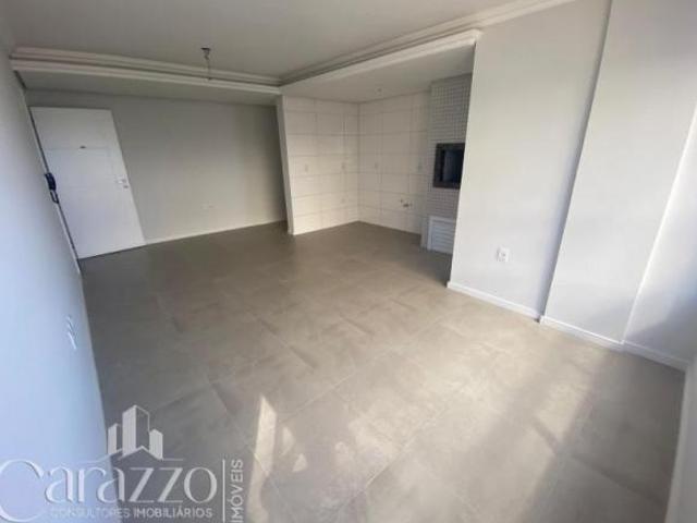 APARTAMENTO NO CENTRO DE TRAMANDAÍ