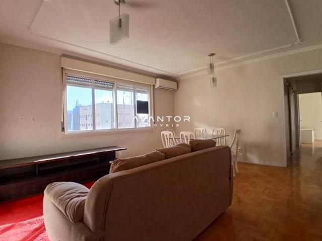 Apartamento no Centro mobiliado de 2 dormitórios, suíte, closet, sala 2 ambiente