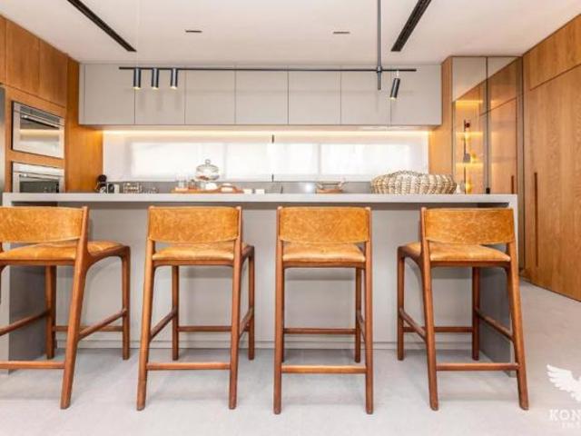 Apartamento no Champagnat de 163,00 m² com 3 quartos 94769.002 KD