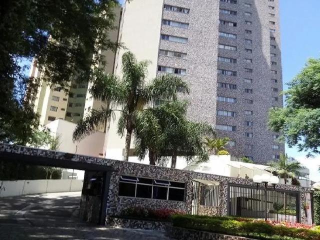 Apartamento no Champagnat de 115 m² com 2 quartos