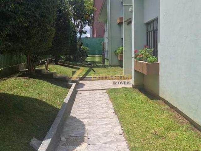 APARTAMENTO NO CIC! 02 QUARTOS, VAGA DE GARAGEM