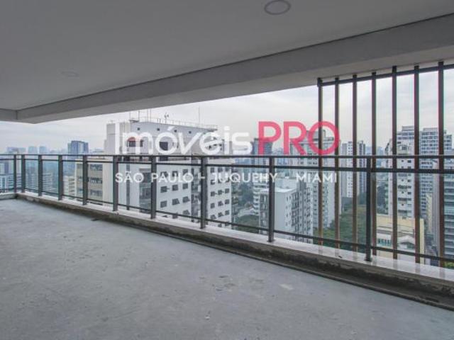 Apartamento no contrapiso no Campo Belo, recém entregue