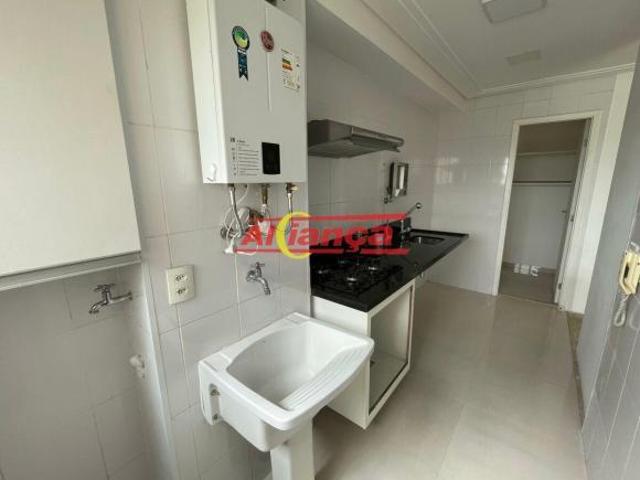Apartamento no cond. Parque Ventura, ao lado do Shop. Maia com 100 m2