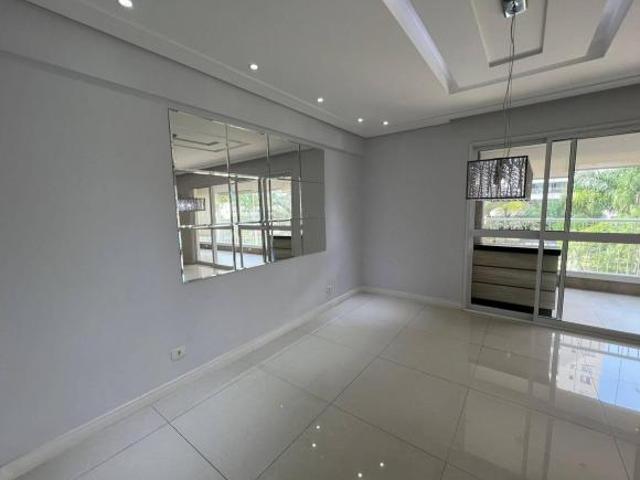 Apartamento no Cond. Splendor Blue Jd. das Industrias por R$ 1.400.000.00