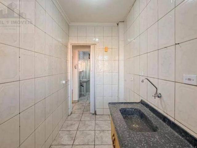 Apartamento no Condomínio Maria Stuarda Liberdade / Sp