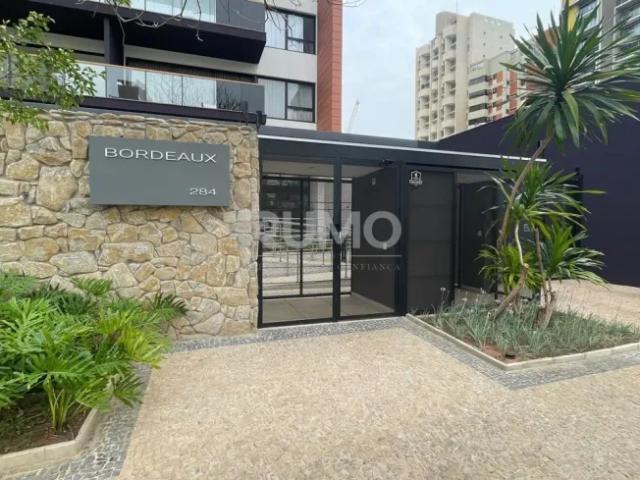 Apartamento no condomínio Bordeaux no bairro Cambuí em Campinas