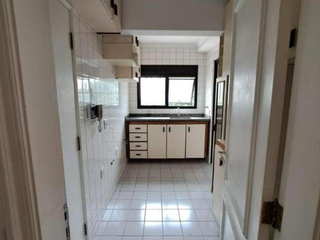 Apartamento no Condomínio Edifício Icarai na Vila Olímpia com 92m² 3 dormitórios 1 suíte 3 banheiros