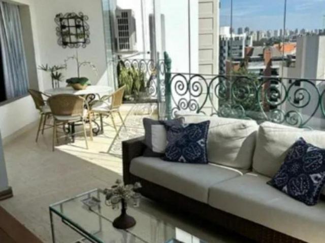 Apartamento no Condomínio Edifício Ilha de Capri no Real Parque com 290m² 4 dormitórios 4 suítes 5 b