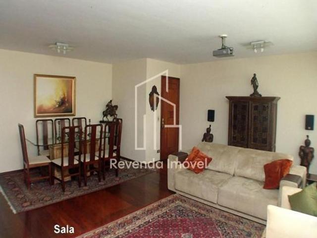 Apartamento no Condomínio Edifício Paineiras Morumbi no Real Parque com 4 dormit