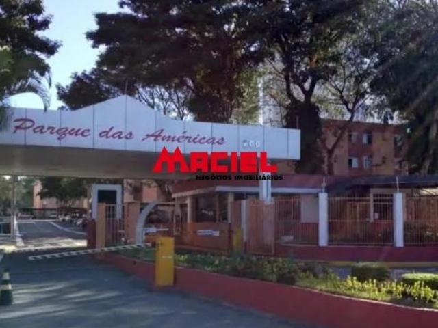 Apartamento no Condomínio Parque das Américas