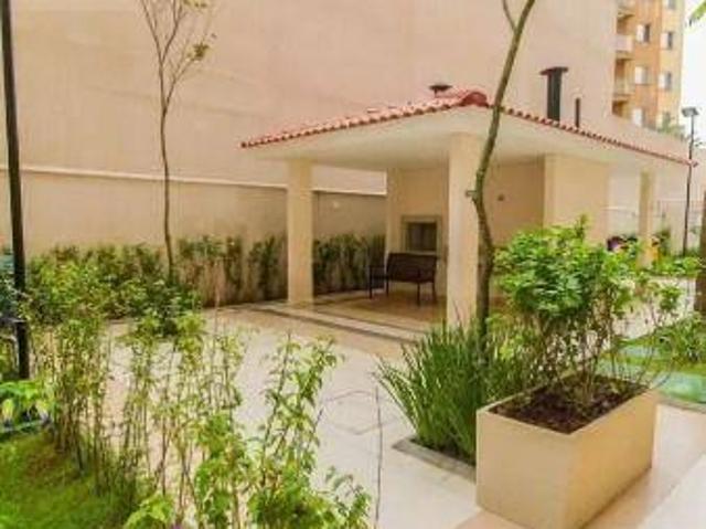 Apartamento no Condomínio Plano Vila Carmosina