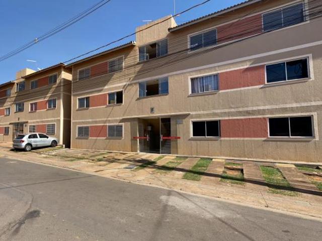 Apartamento no Condomínio Residencial Reserva II