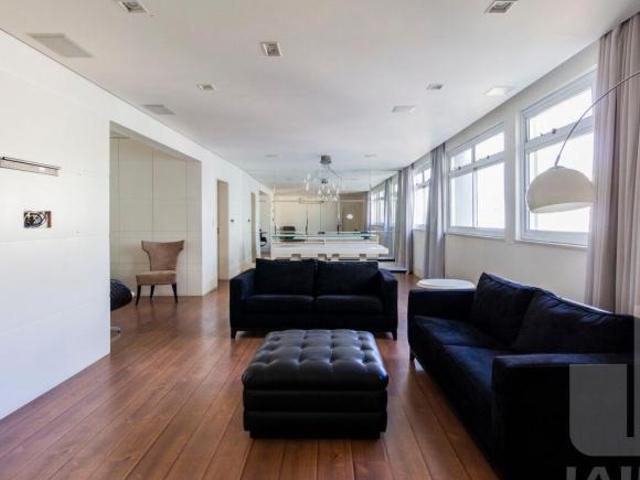 Apartamento no coração do Jardins